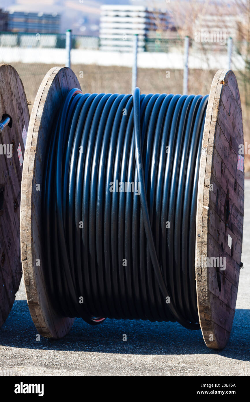 Cable of a power supply line rolled up after the production. , Kabel ...