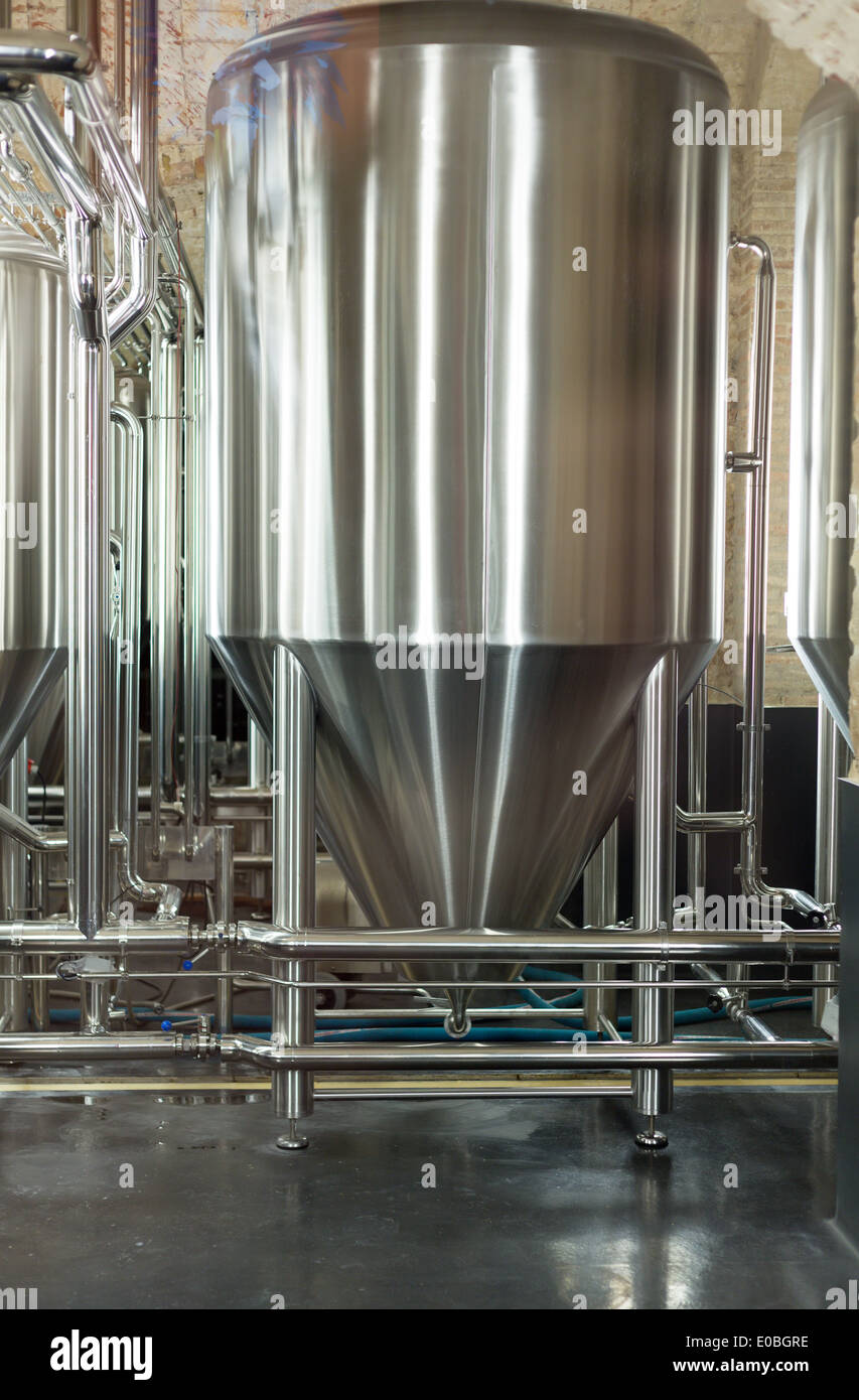 Stainless steel tank at the brewery for the fermentation of beer Stock ...