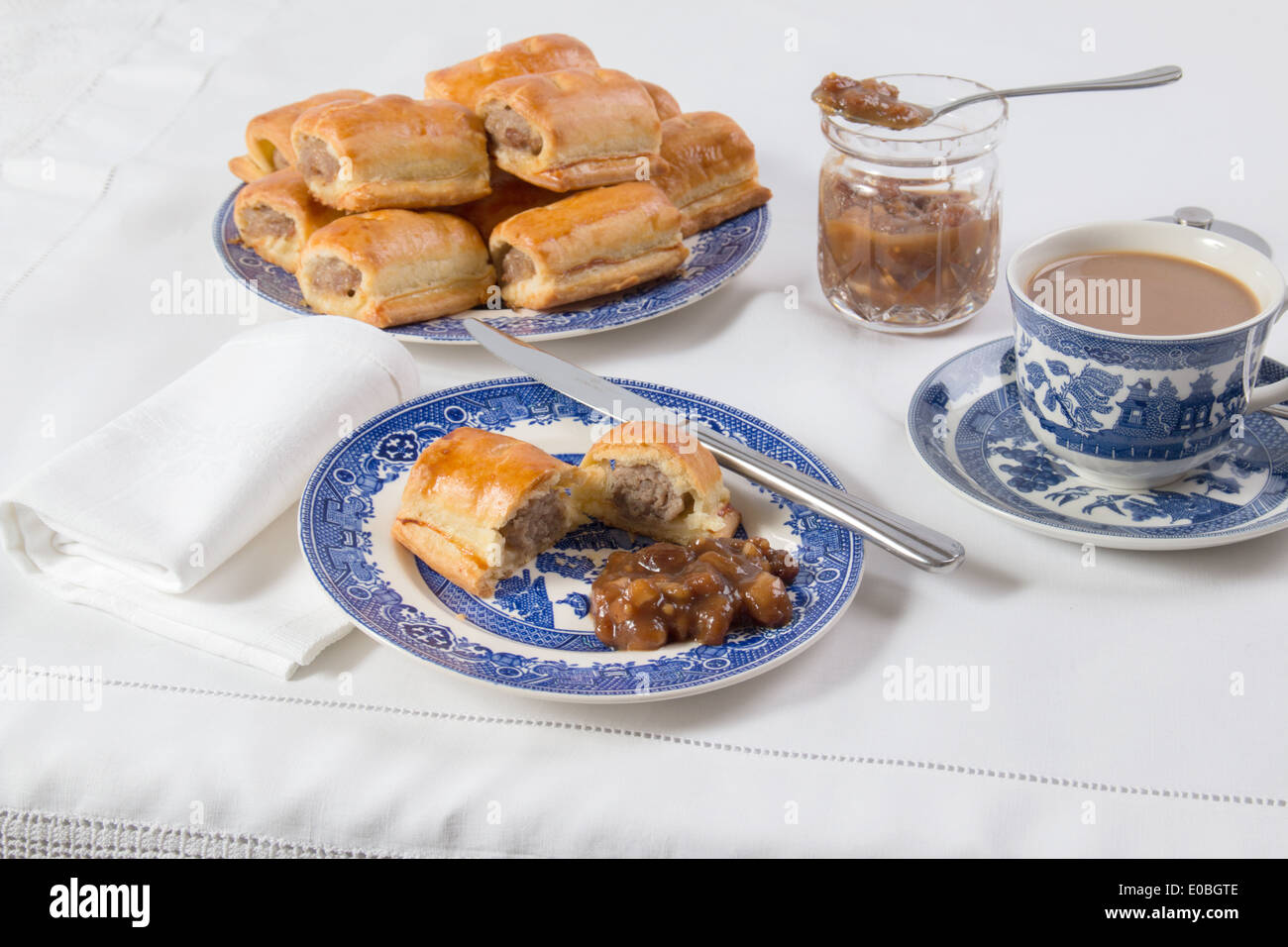 Cotton rolls hi-res stock photography and images - Alamy