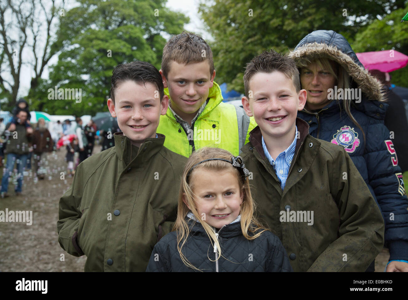 Family at the Gypsy Horse Fair Stow Stock Photo - Alamy