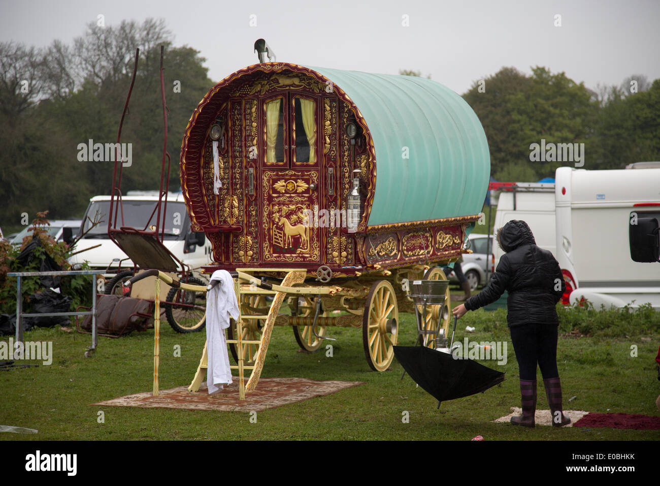 . Gypsy horse fair at Stow on the Wold on a very wet day Stock Photo ...