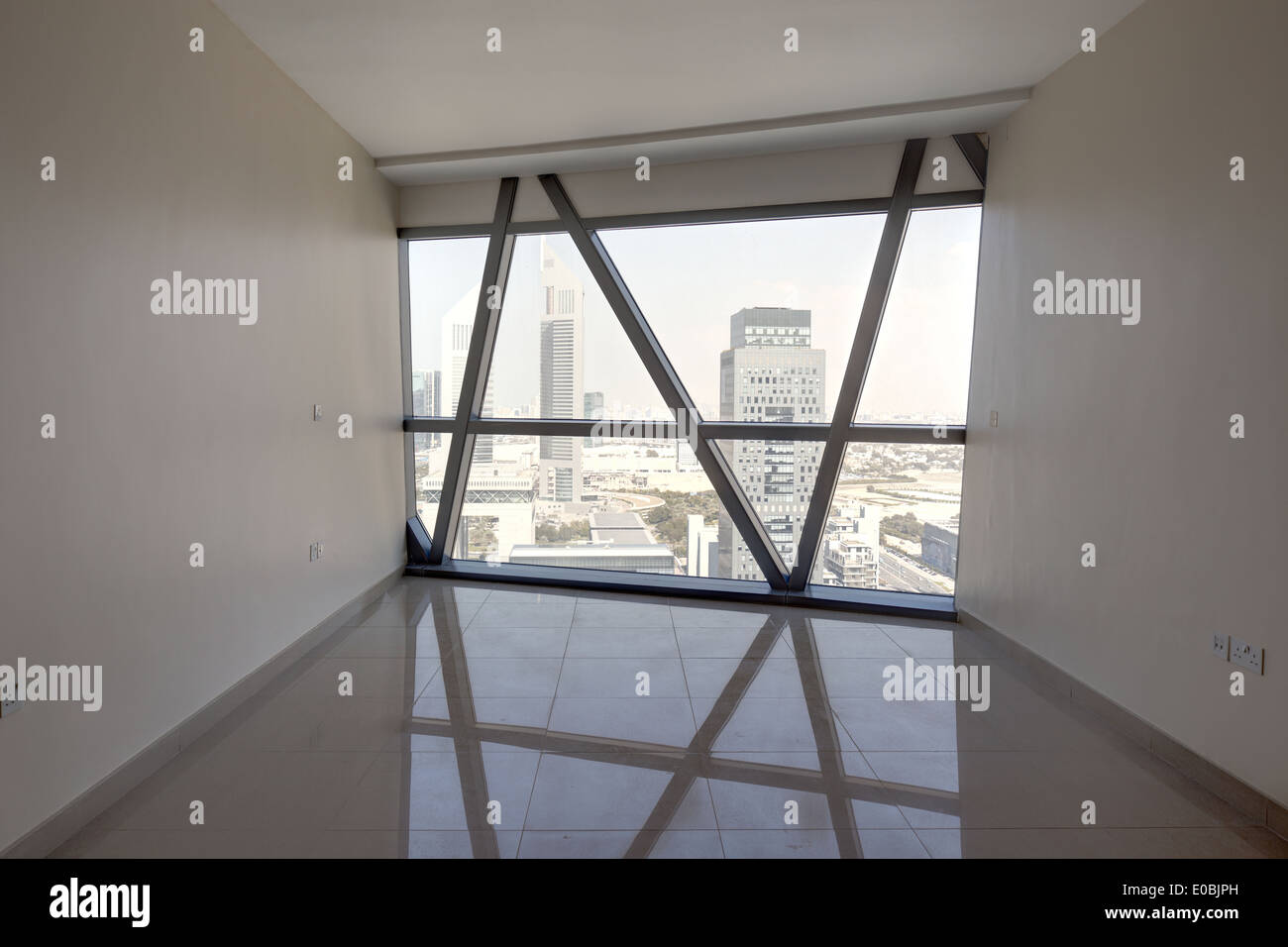 amazing interior of bright and modern empty room Stock Photo - Alamy