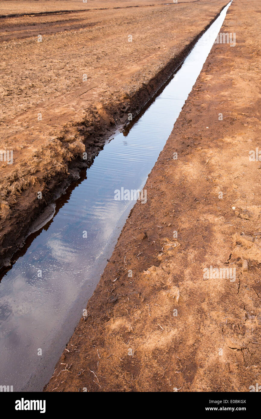 Peat bog harvest hi-res stock photography and images - Alamy