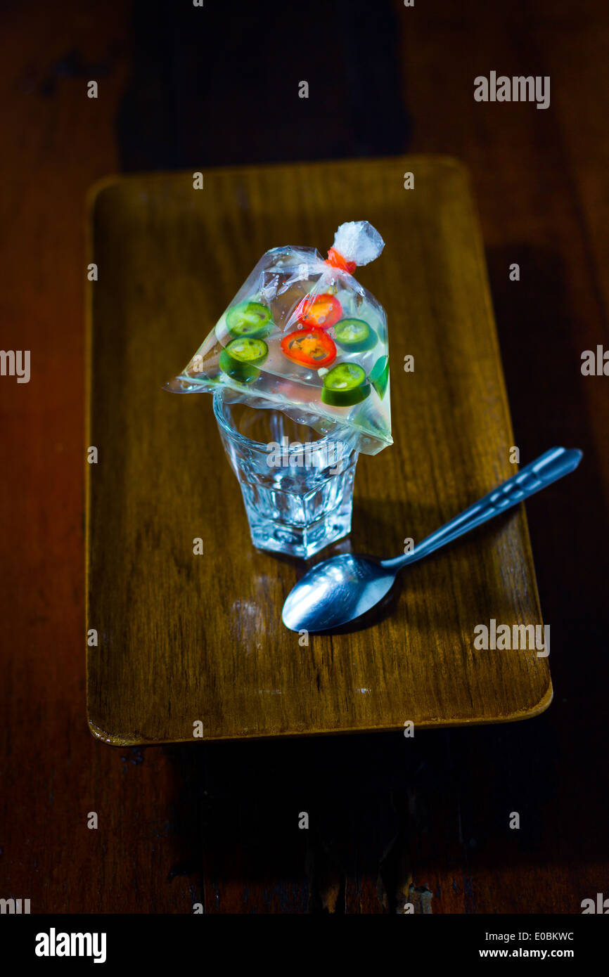 Vinegar ingredient sliced pepper small tied [rubber band] lay laid [on ...