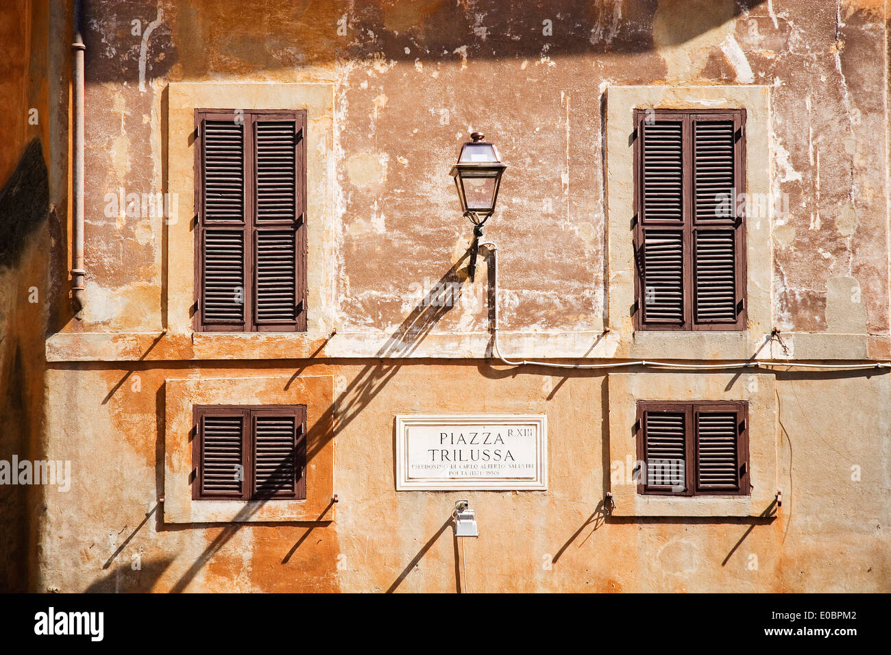 Trastevere neighborhood, Trilussa square, Rome Stock Photo - Alamy