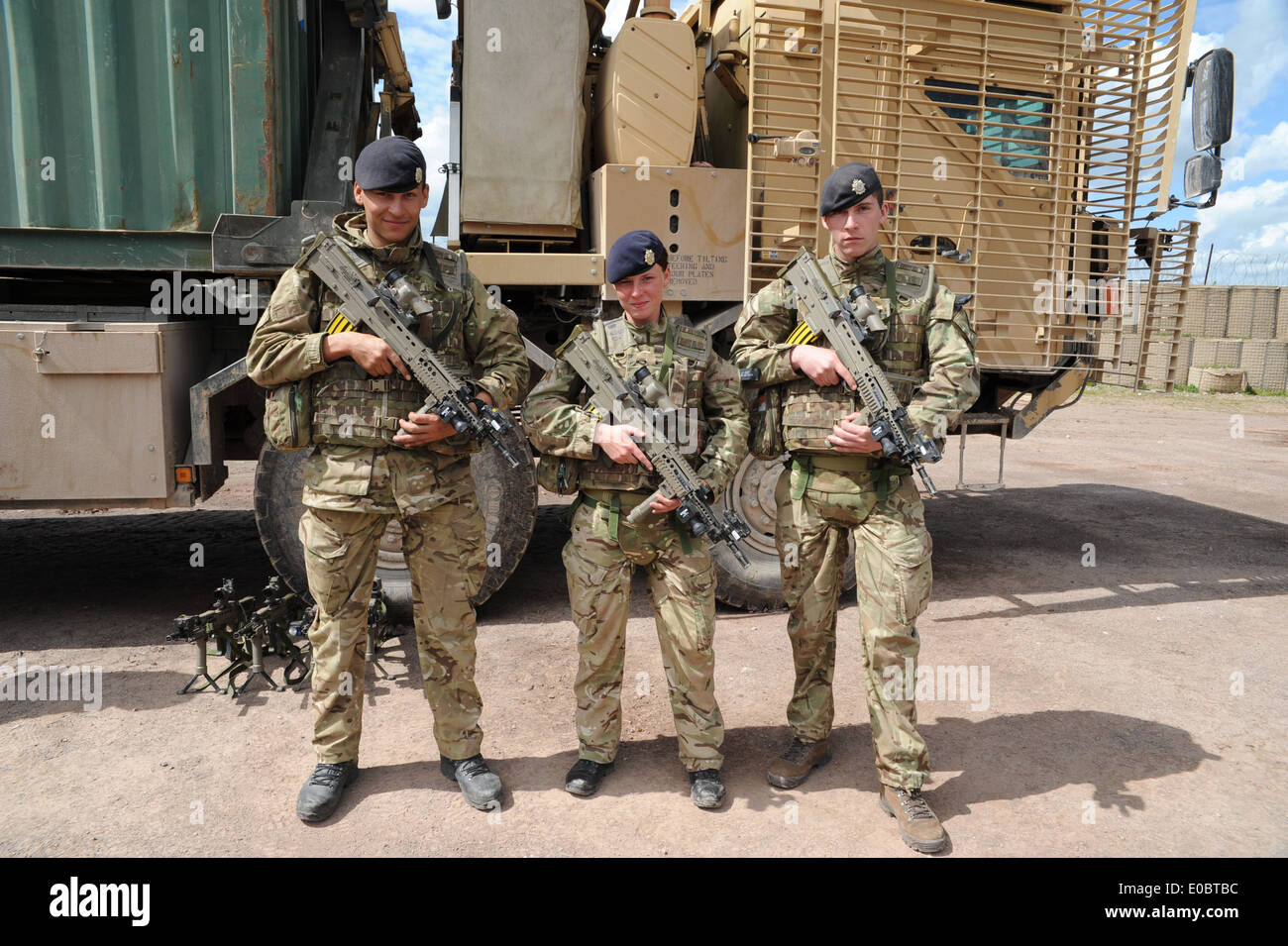 British army women training hi-res stock photography and images - Alamy