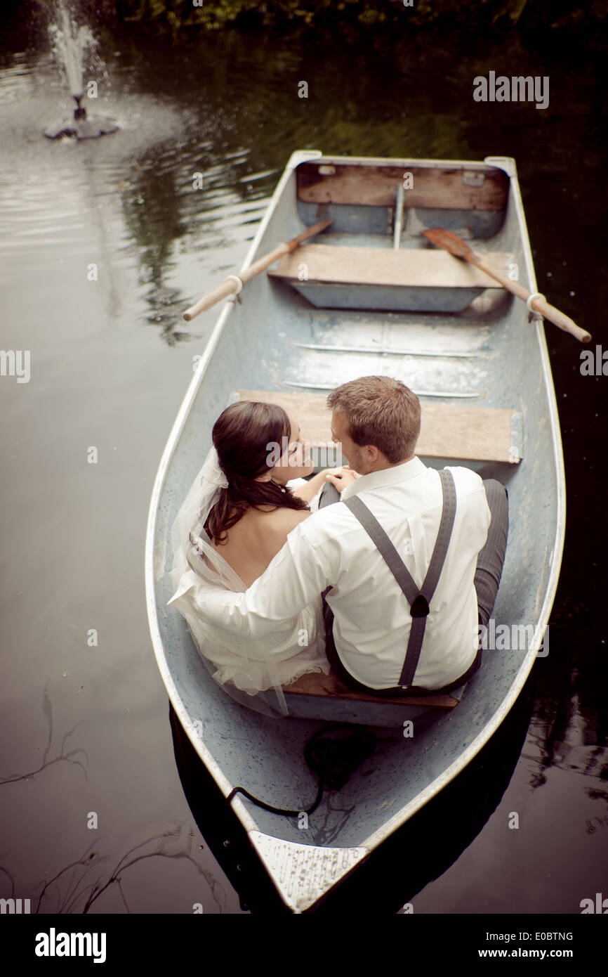 Row boat side view hi-res stock photography and images - Alamy