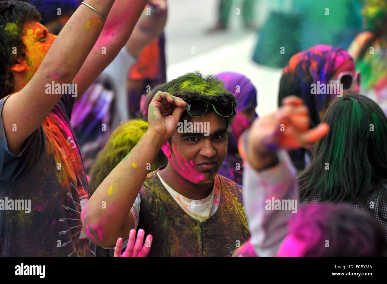 Spring holi hi-res stock photography and images - Alamy