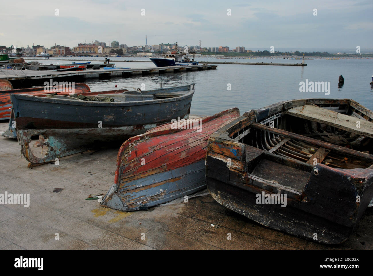 Taranto harbour hi-res stock photography and images - Alamy