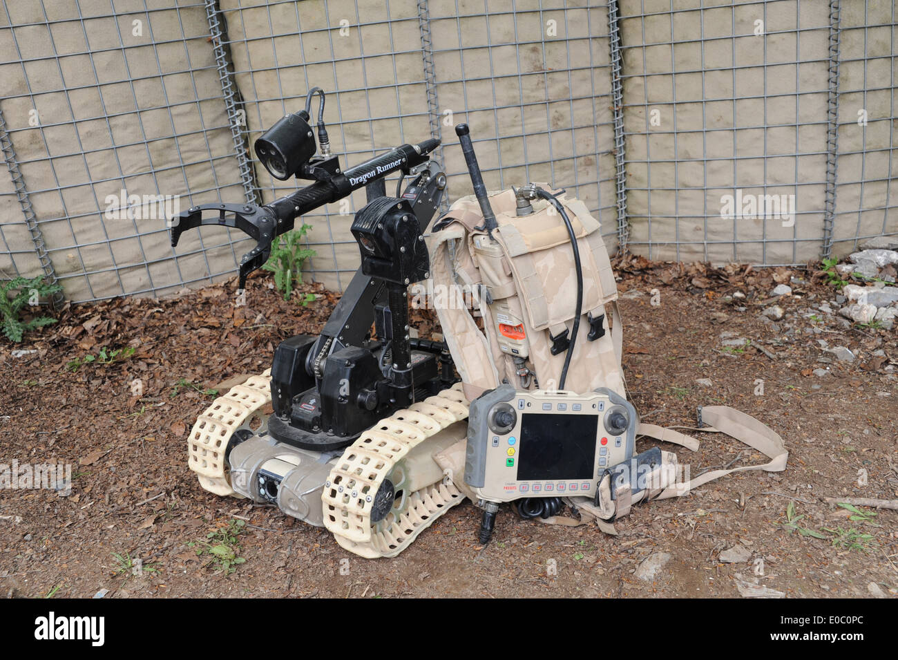 DRAGON RUNNER is a lightweight, back-packable, multi-terrain robot ...