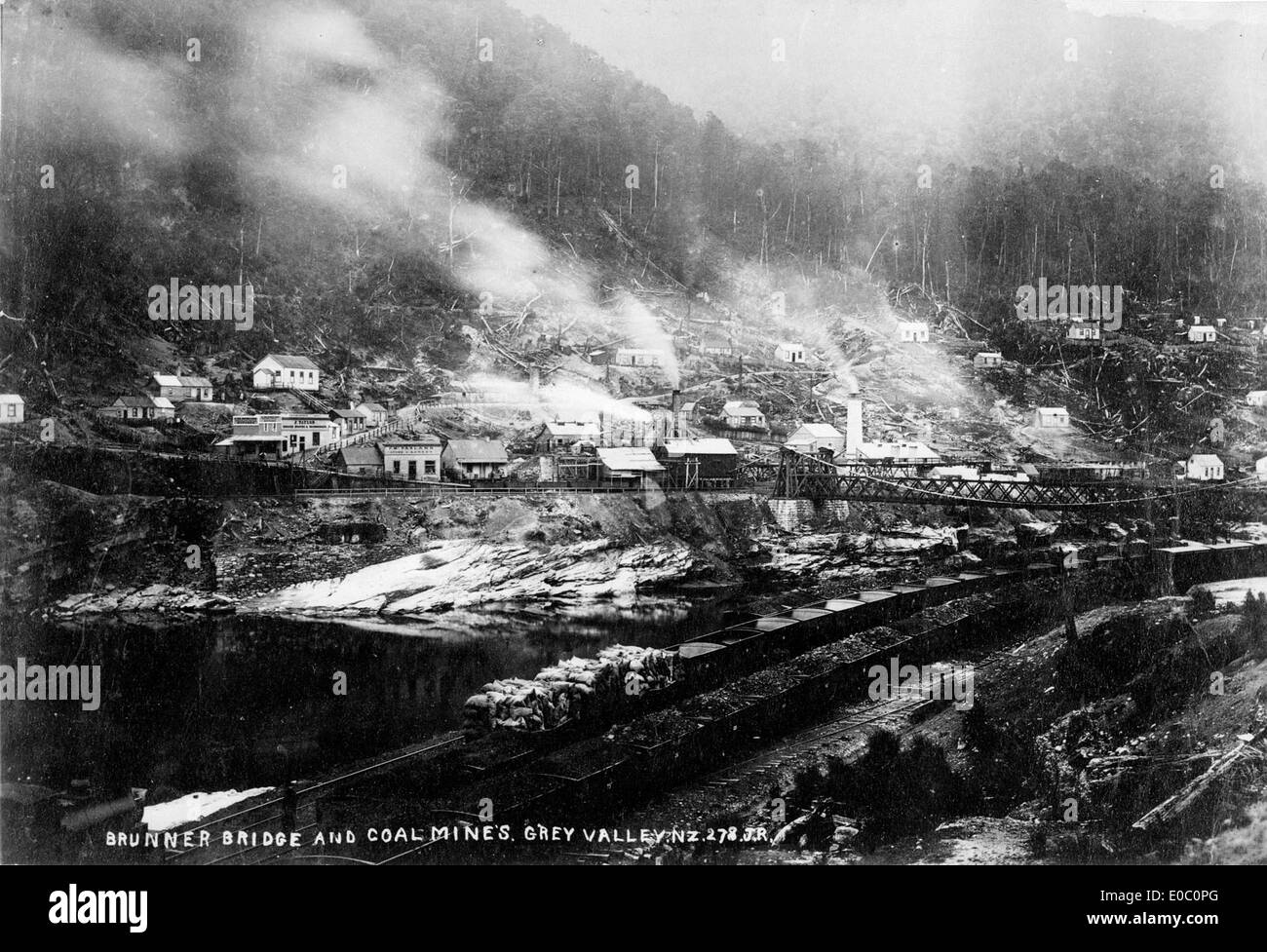 Coal mines 20th century hi-res stock photography and images - Alamy