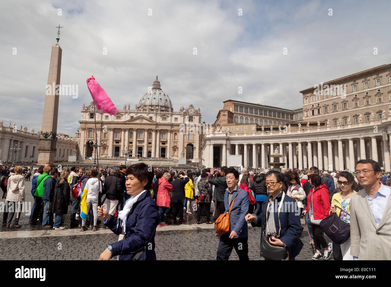 Tour guide asian italy hi-res stock photography and images - Alamy
