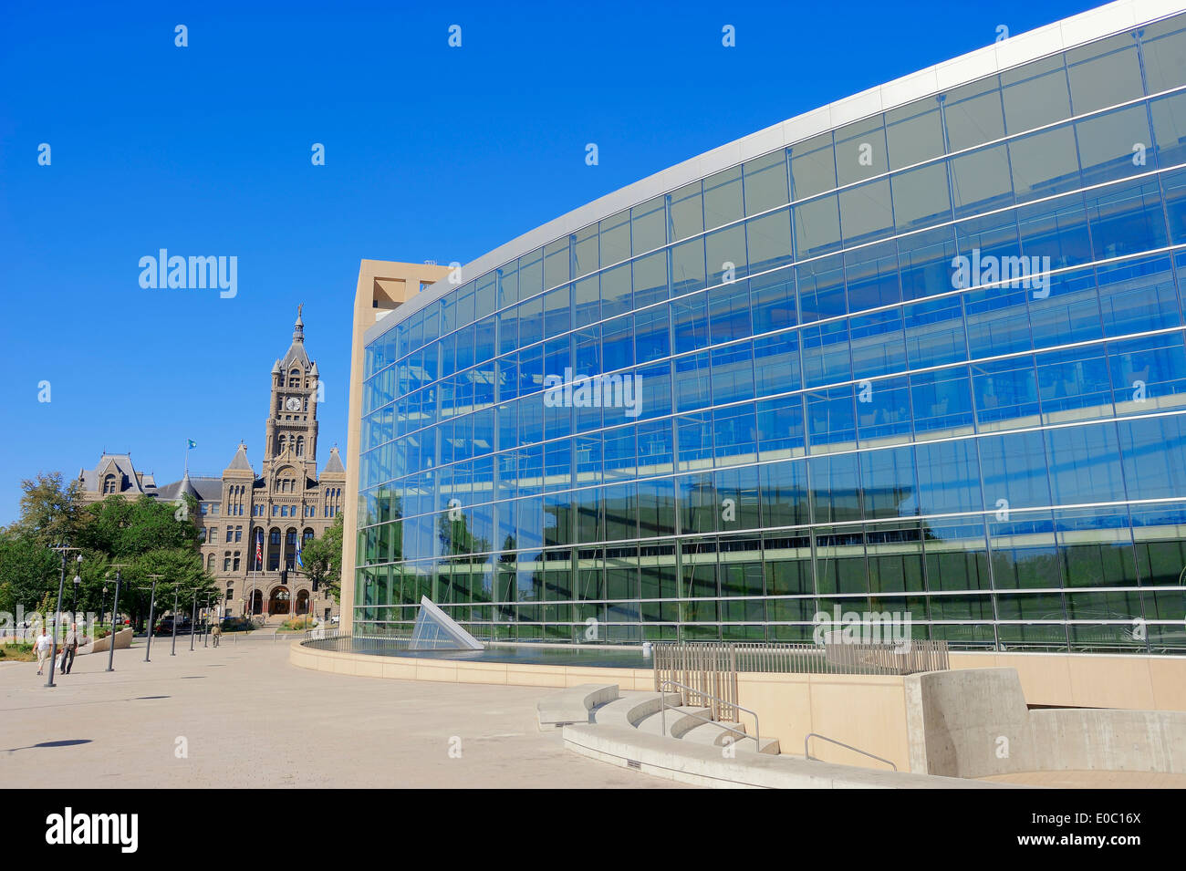 Public building horizontal hi-res stock photography and images - Alamy