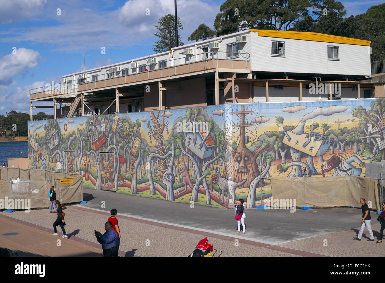 construction site compound on sydney opera house forecourt, to support ...