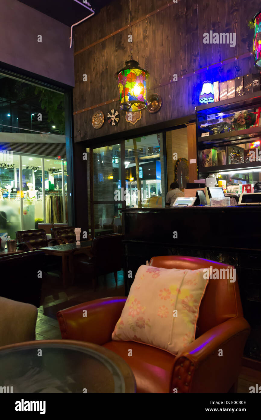 Restaurant at night Stock Photo - Alamy