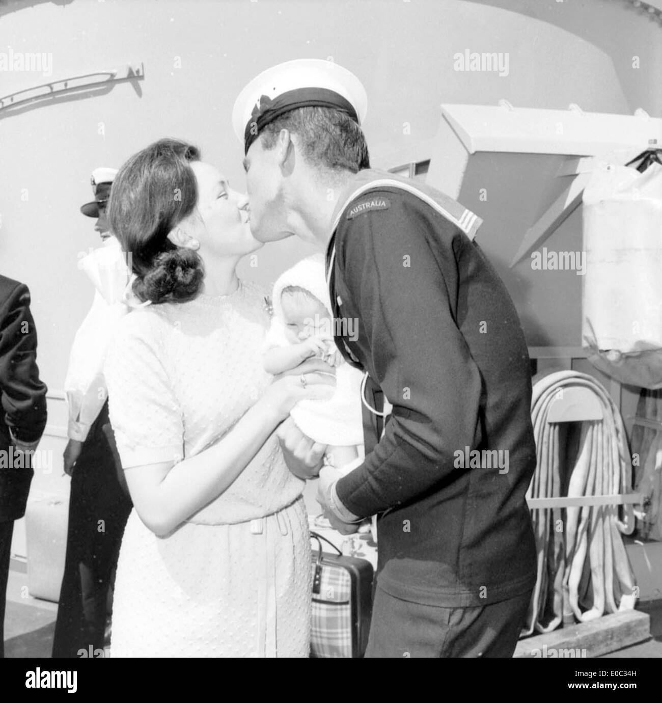 Family home 1960s hi-res stock photography and images - Alamy