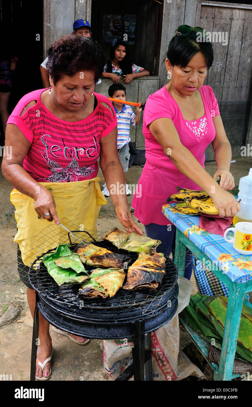 Indian woman in slum town hi-res stock photography and images - Alamy