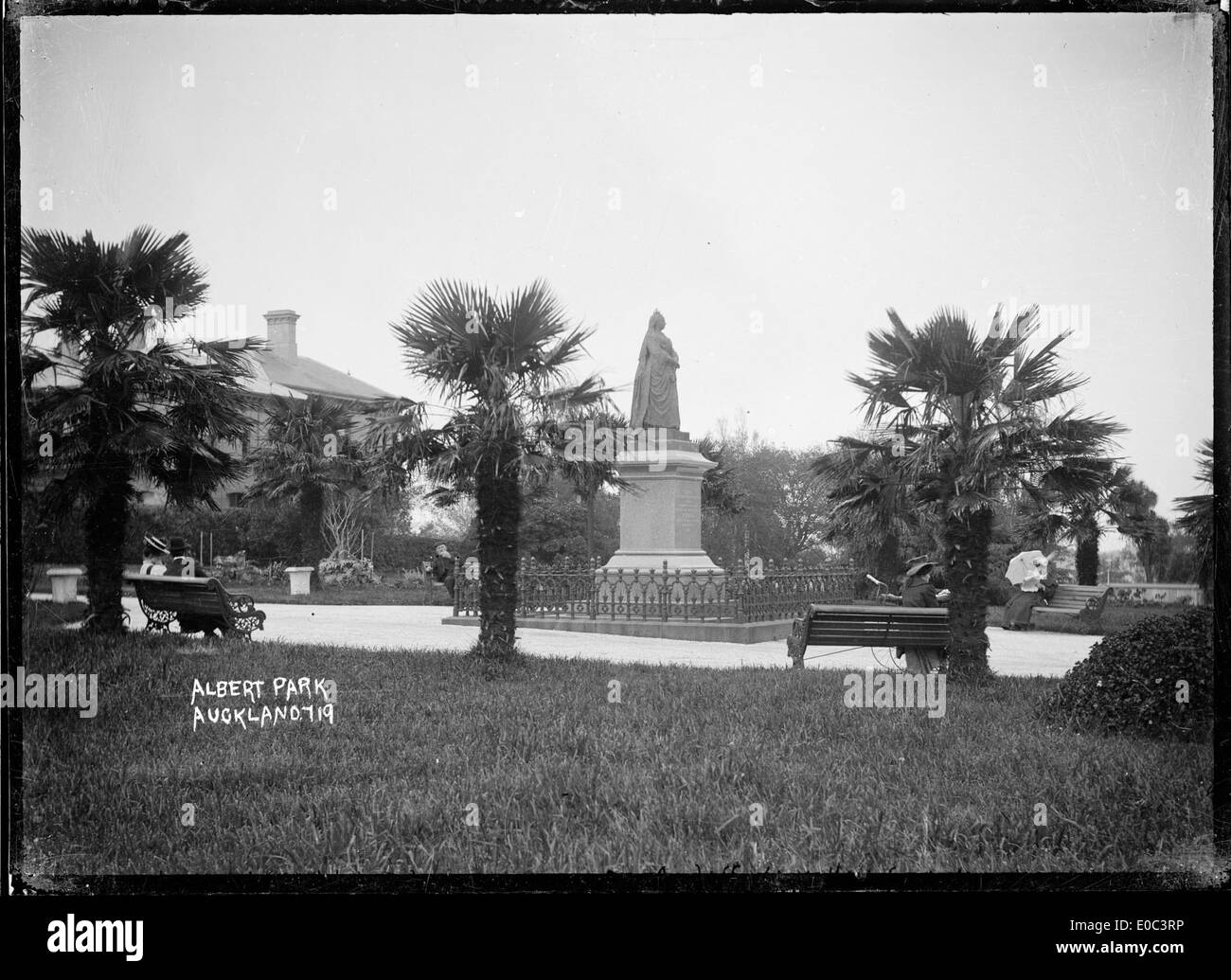 View of the statue of Queen Victoria in Albert Park, Auckland, between ...