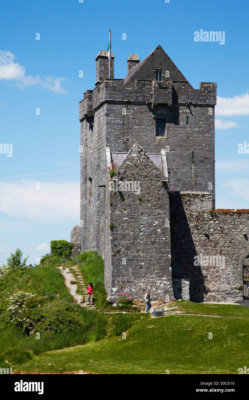 Dunguaire Castle; Kinvara, County Galway, Ireland Stock Photo - Alamy