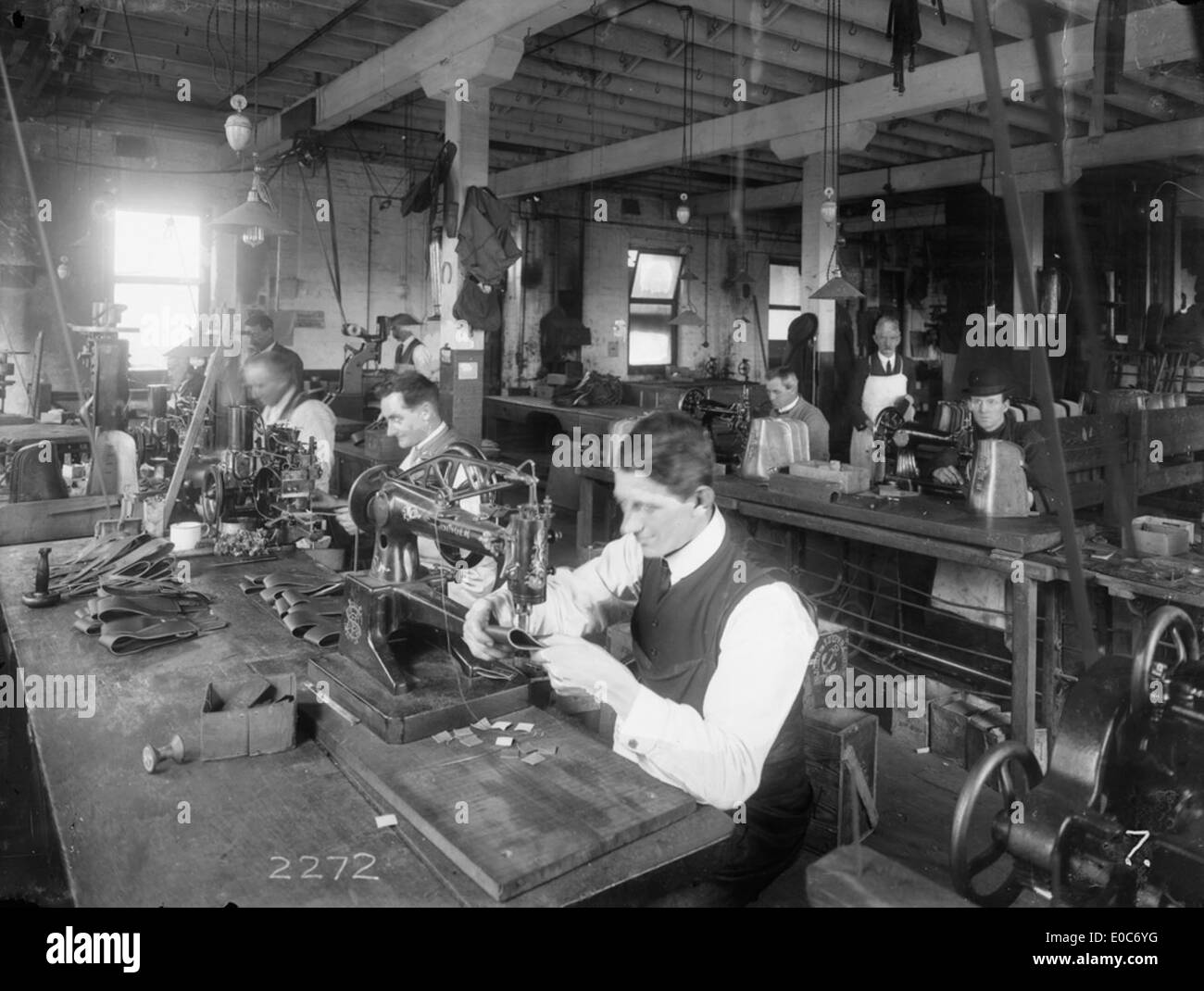 Industrial revolution sewing hi-res stock photography and images - Alamy