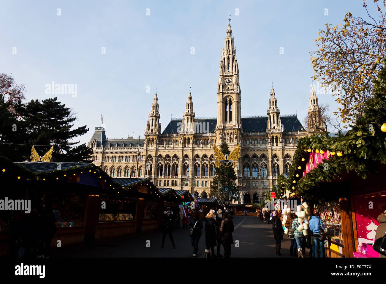 Oesterreich Rathausplatz High Resolution Stock Photography and Images ...