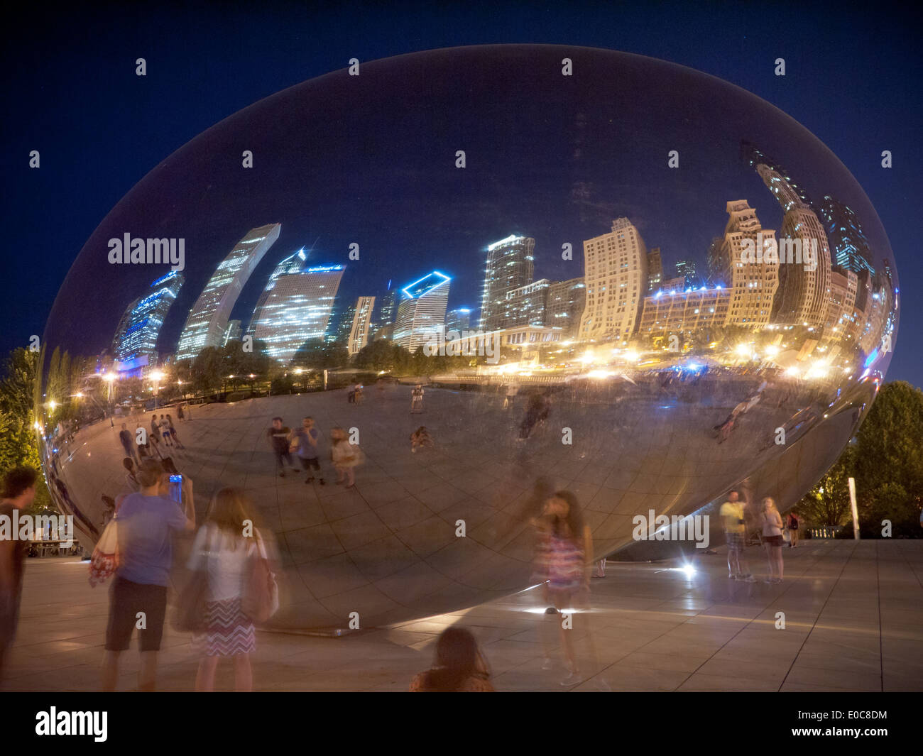 Sculpture bean chicago architecture hi-res stock photography and images ...