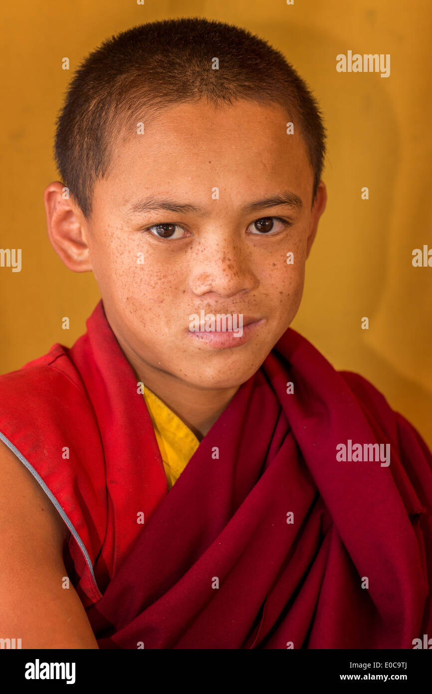 Buddhist monk portrait hi-res stock photography and images - Alamy