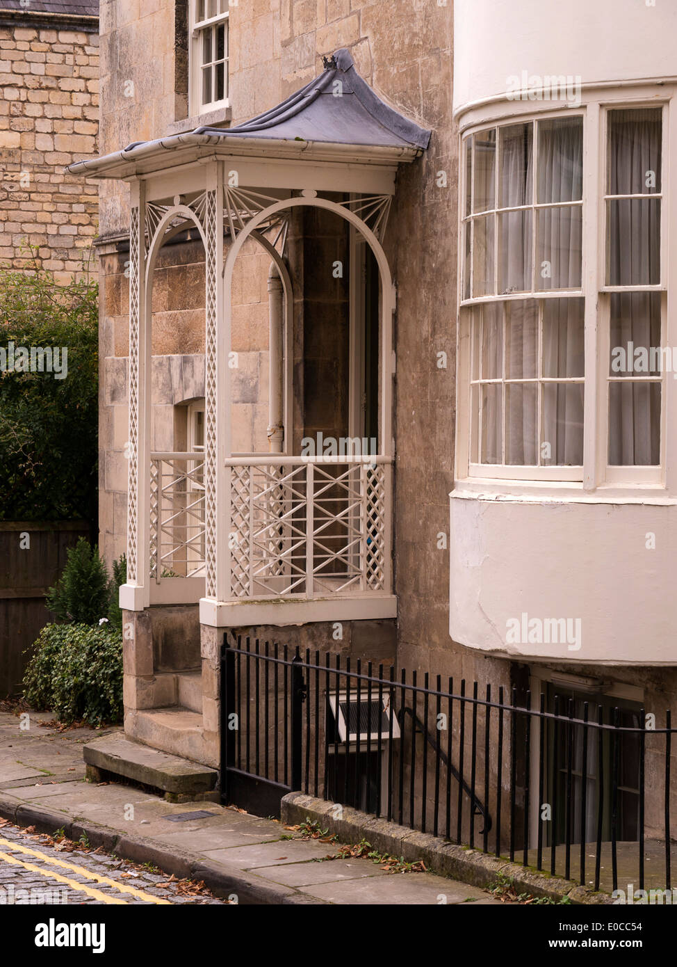 House bay window exterior hi-res stock photography and images - Alamy