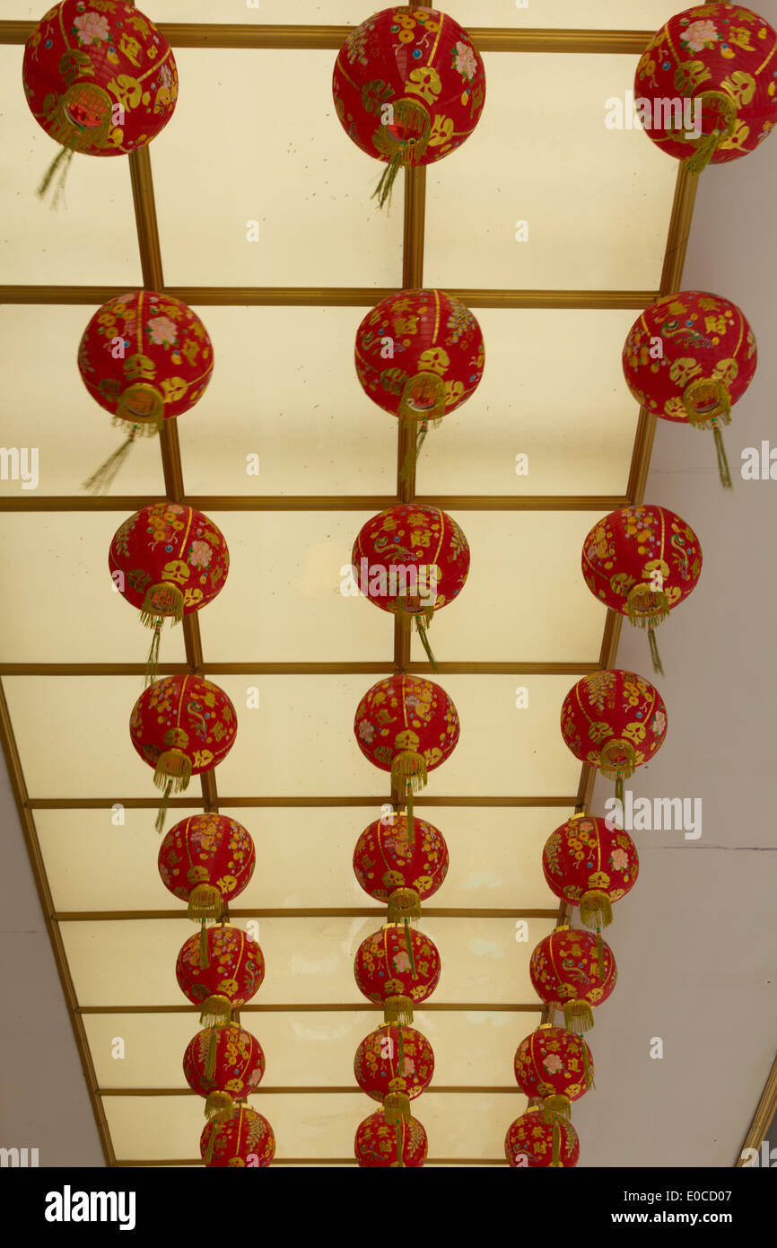 Chinese lantern hang on ceiling Stock Photo - Alamy