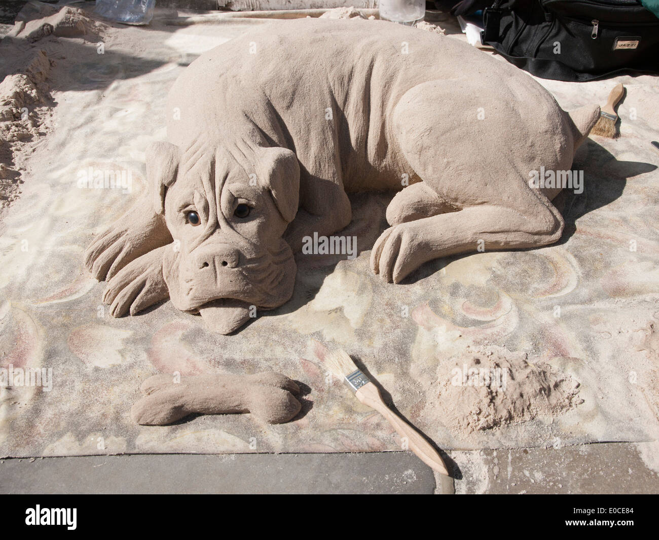 Dog sand carving hi-res stock photography and images - Alamy