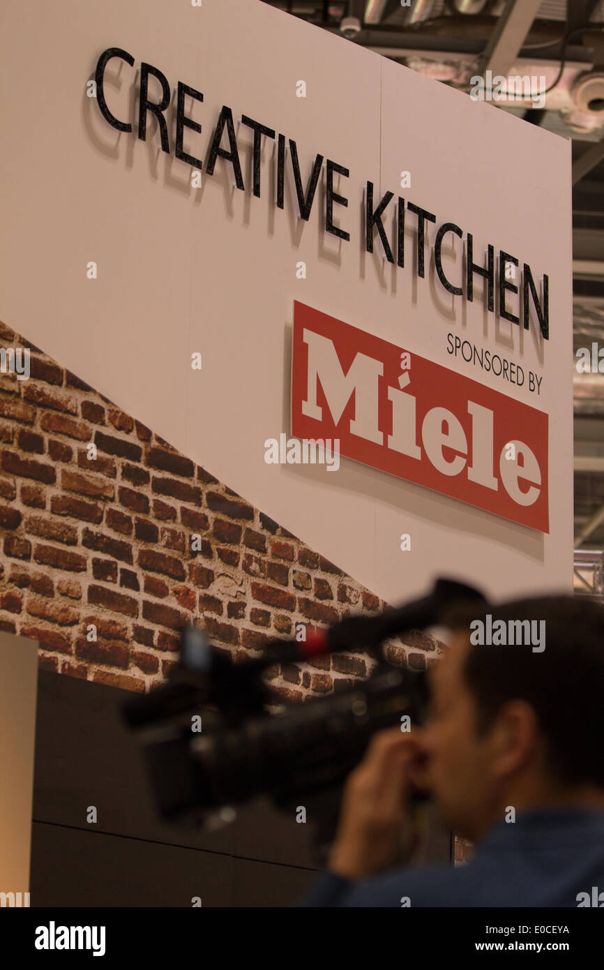 Miele sign hi-res stock photography and images - Alamy