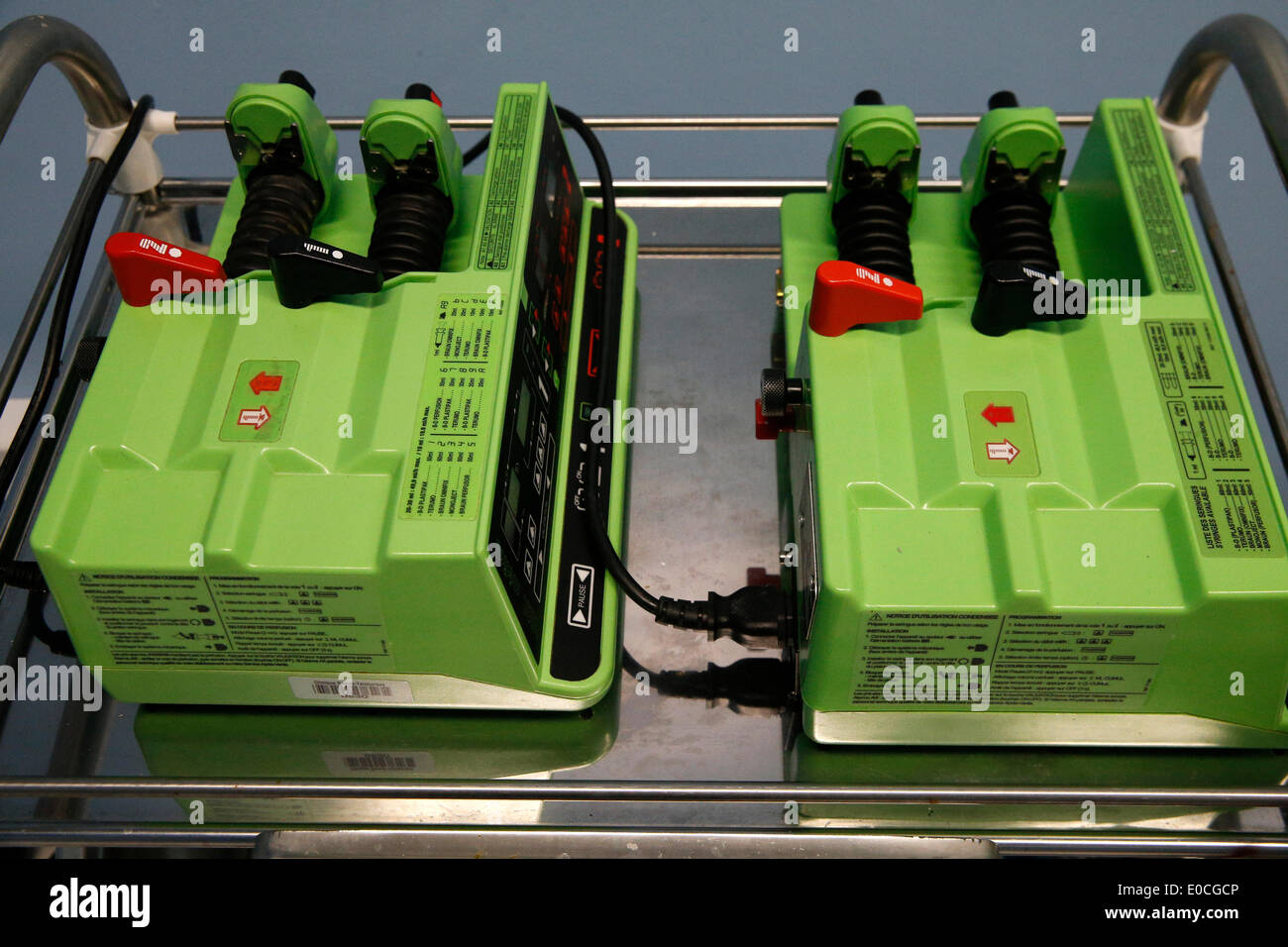 Electronic syringes hi-res stock photography and images - Alamy