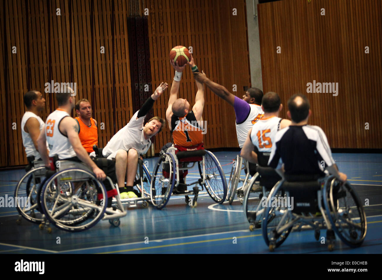 Handicap sport woman hi-res stock photography and images - Alamy