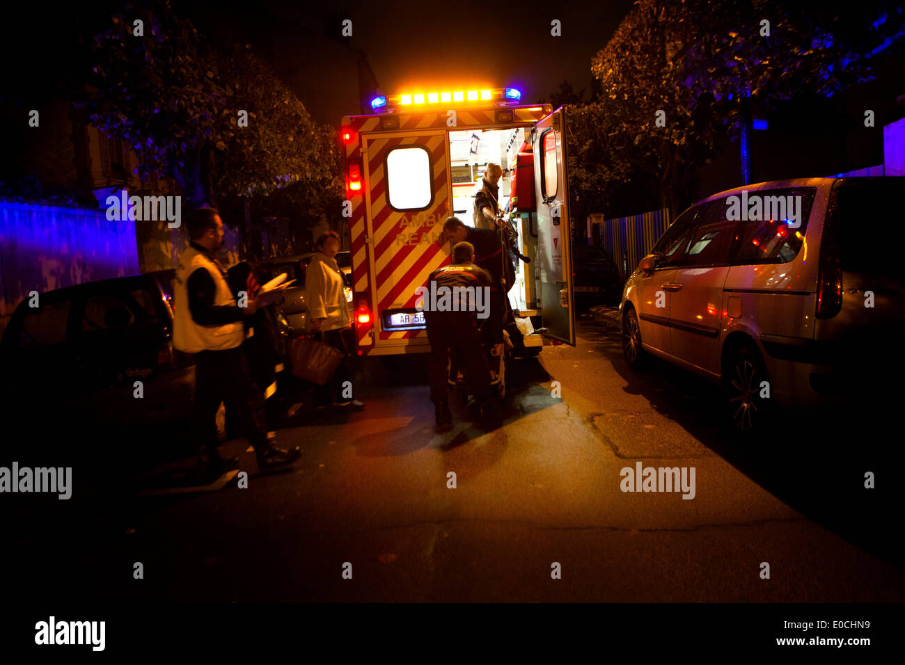 Ambulance paris hi-res stock photography and images - Alamy