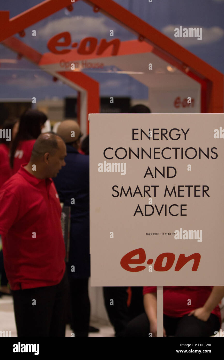 Smart meter eon hi-res stock photography and images - Alamy