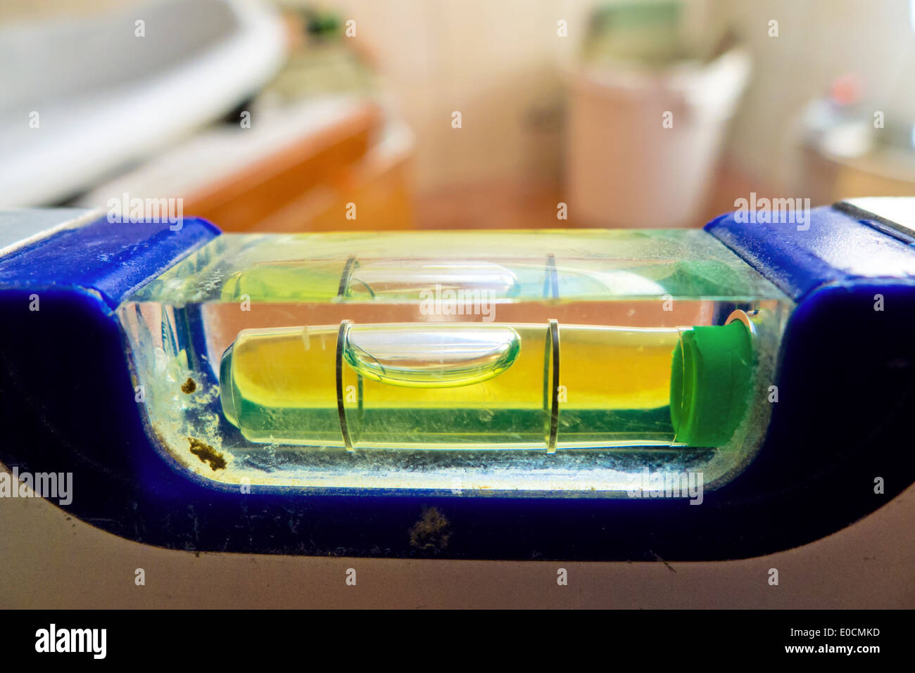 A spirit level shows inaccuracies have Stock Photo - Alamy