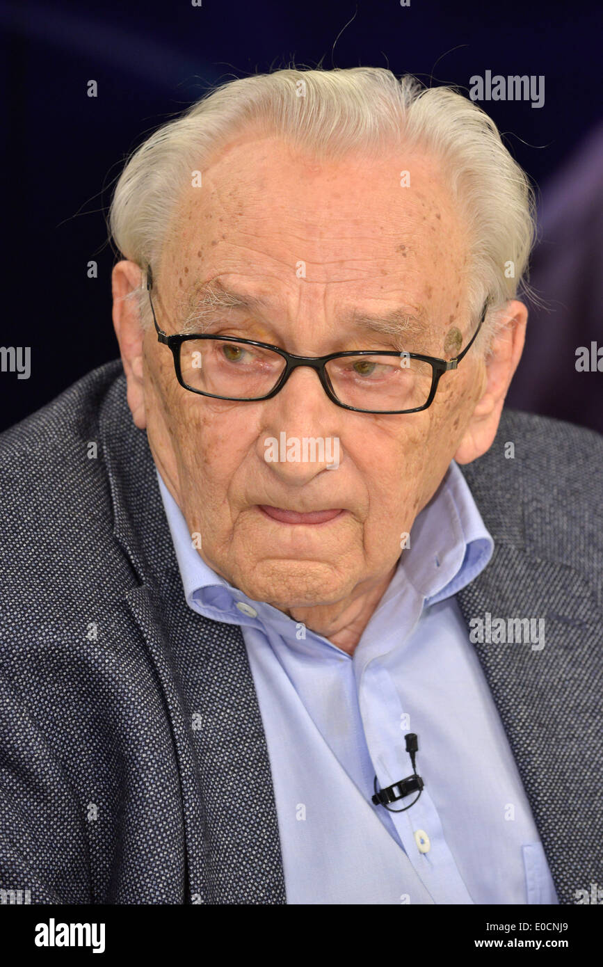 Berlin, Germany. 08th May, 2014. Egon Bahr, SPD politician, is picured ...