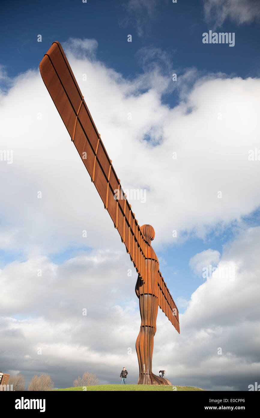 UK, Gateshead, "Angel of the North" sculpture by Antony Gormley Stock ...