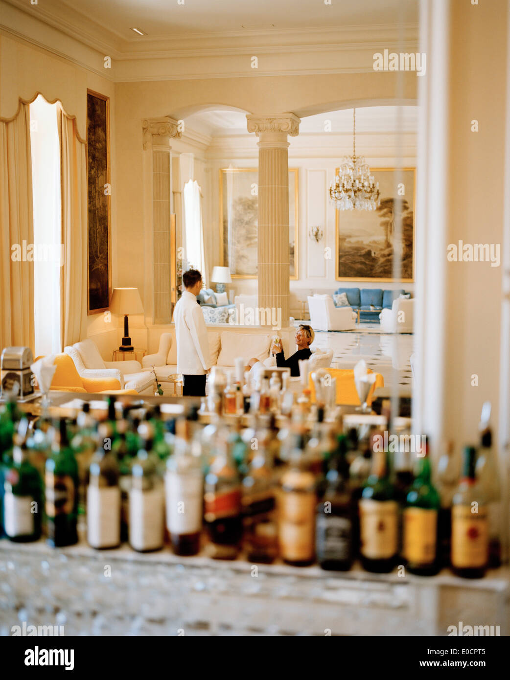 Bellini Bar at Hotel du Cap-Eden-Roc Boulevard JF Kennedy, BP 29, 06601 ...