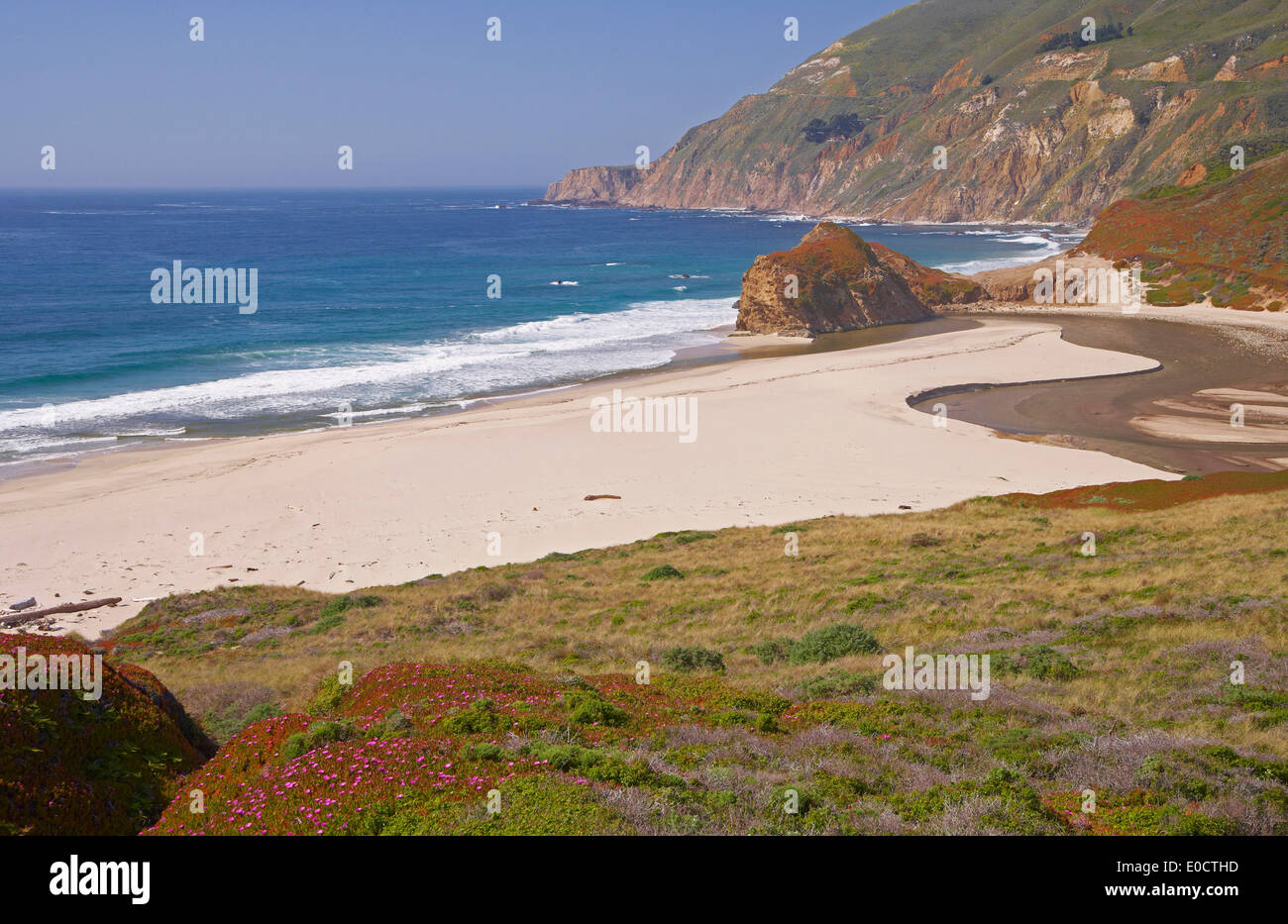 Bridge between rocks hi-res stock photography and images - Alamy