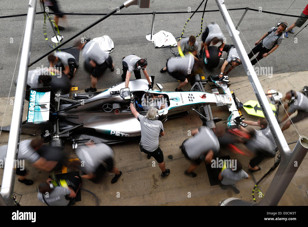 Mercedes formula one pit crew hi-res stock photography and images - Alamy