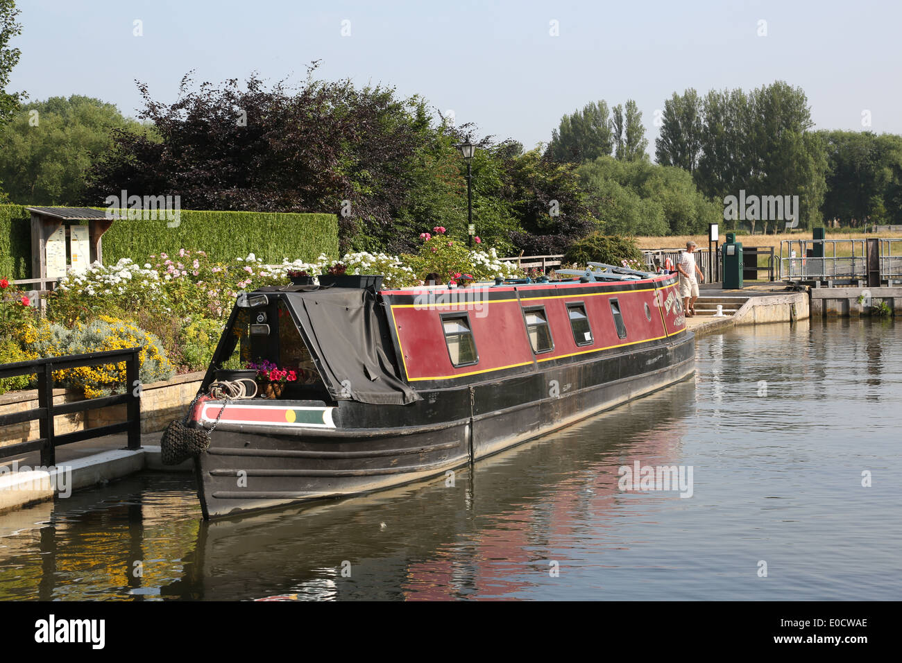 Narrowboat Sandford Lock River Thames Oxfordshire Stock Photo - Alamy