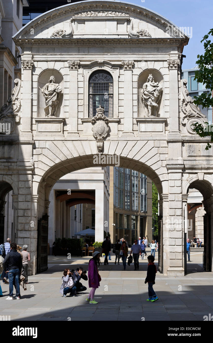 Temple Bar London High Resolution Stock Photography and Images - Alamy