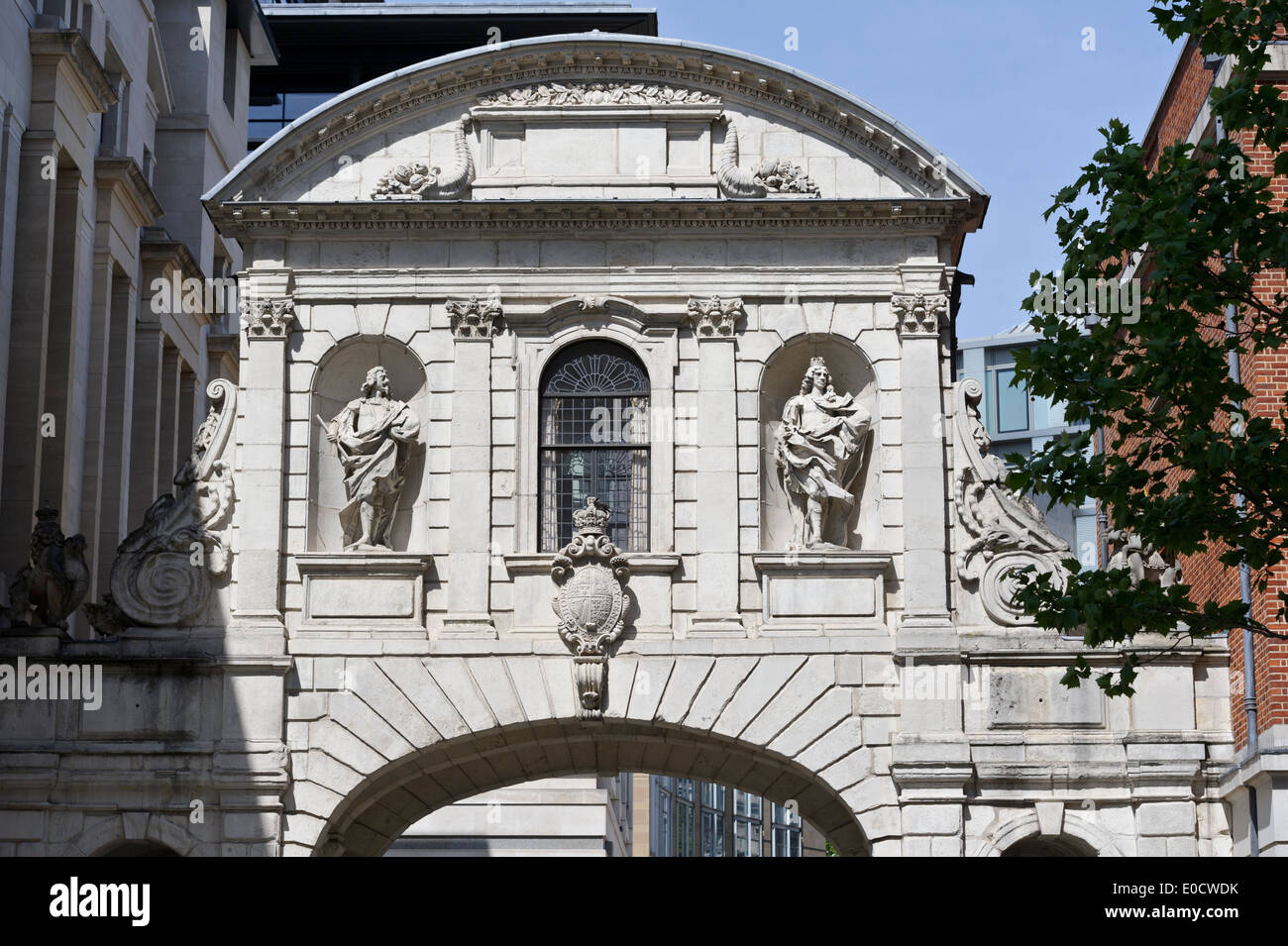 The Temple Bar in Patenoster Square, London, England, United Kingdom ...