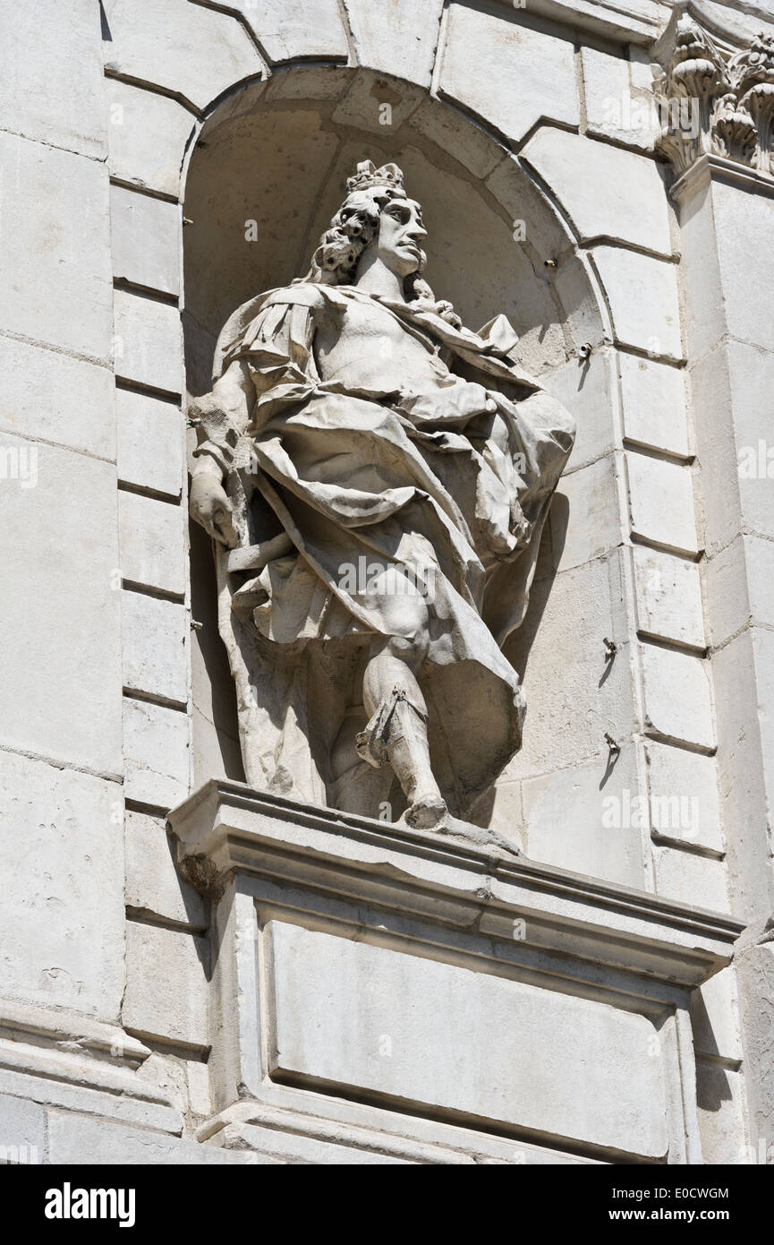 Charles II statue from the Temple Bar in Paternoster Square, London ...