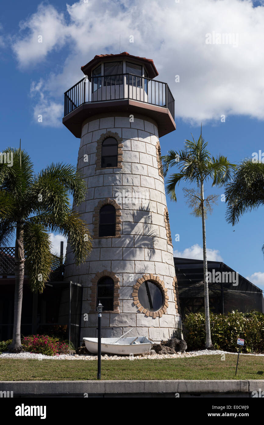 Luxury home exterior addition hi-res stock photography and images - Alamy