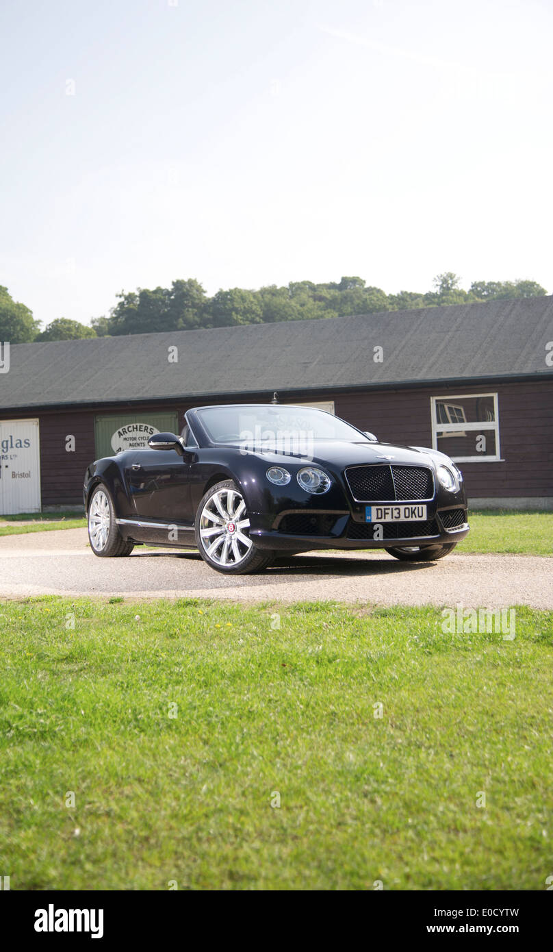 Convertible top bentley hi-res stock photography and images - Alamy