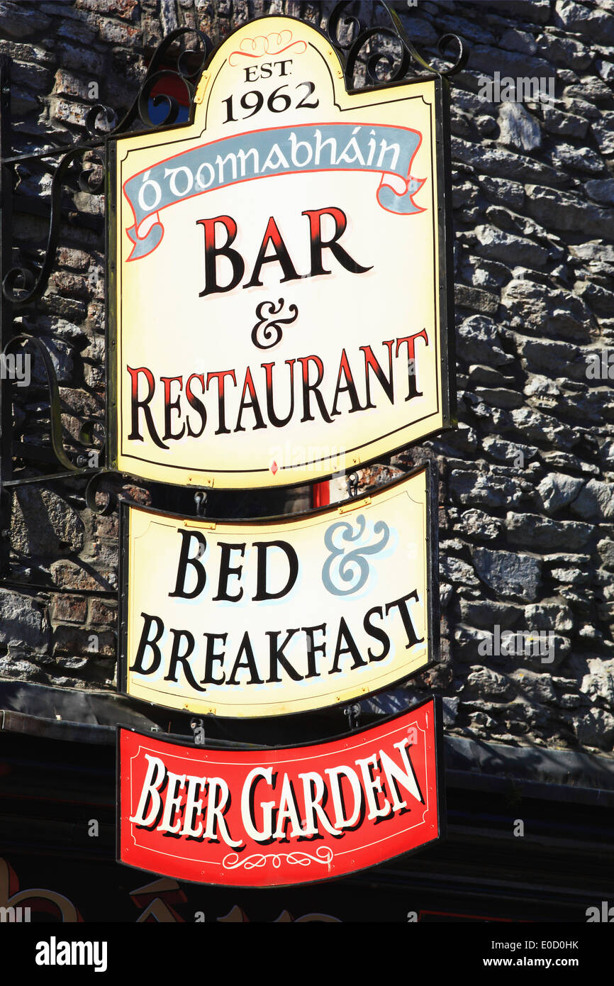 Ornate pub sign hi-res stock photography and images - Alamy