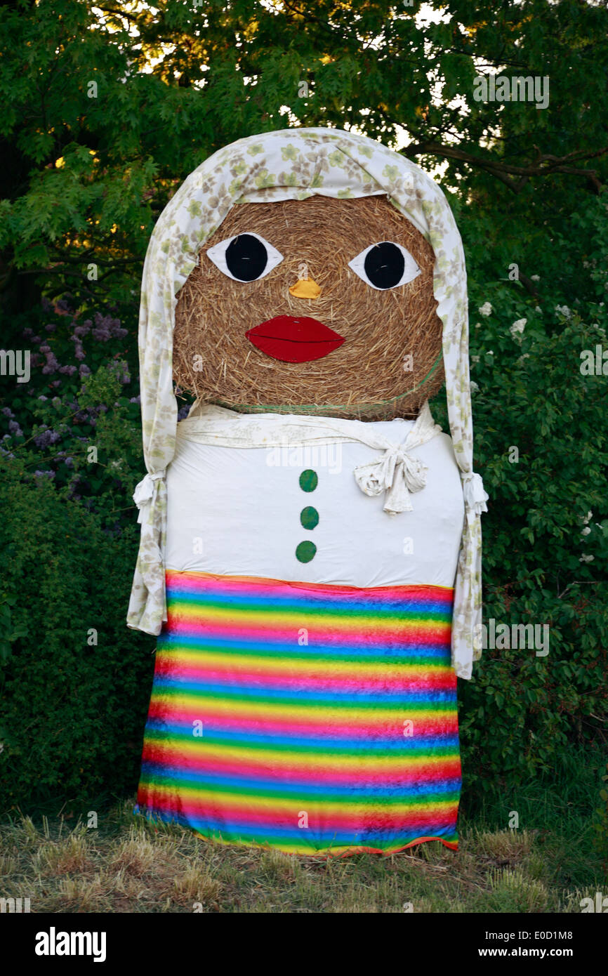 Straw figure hi-res stock photography and images - Alamy