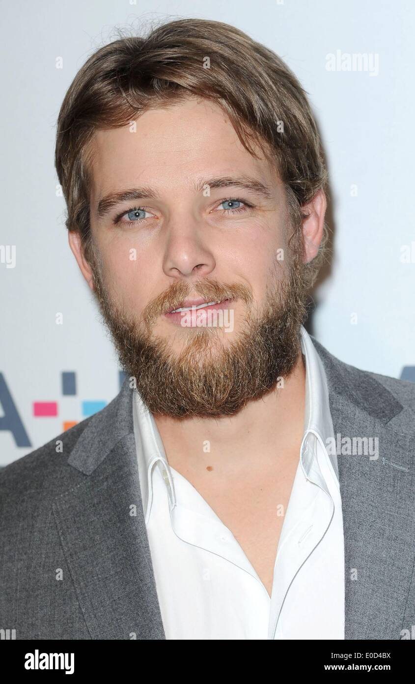 Max thieriot hi-res stock photography and images - Alamy